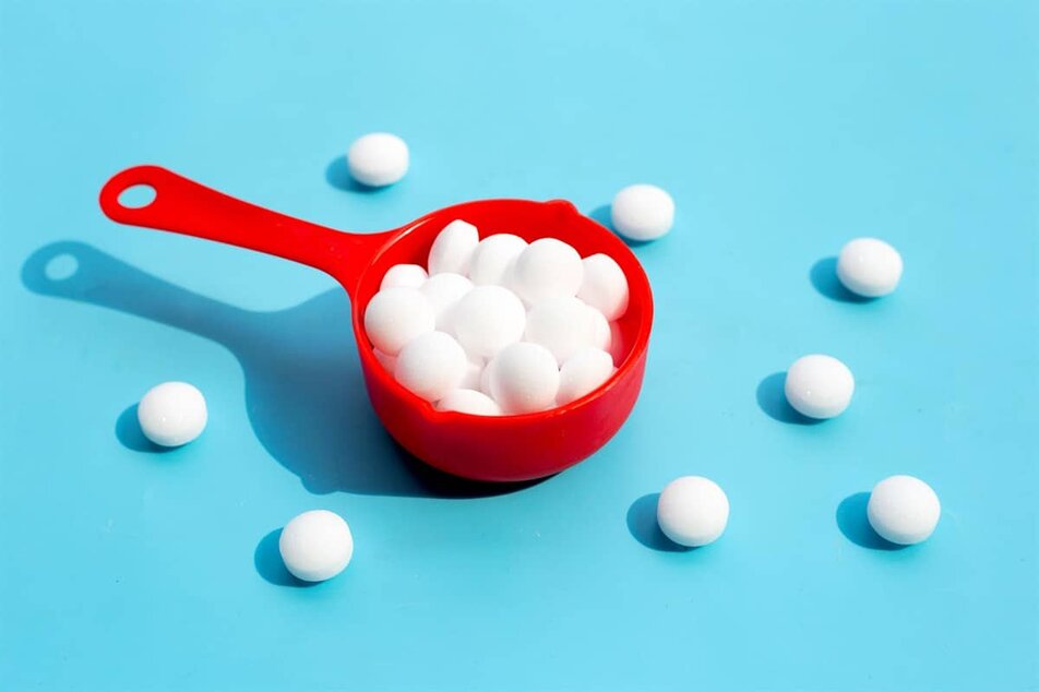 How To Remove Mothball Smell From A Wool Blanket | OdorAnswers.com