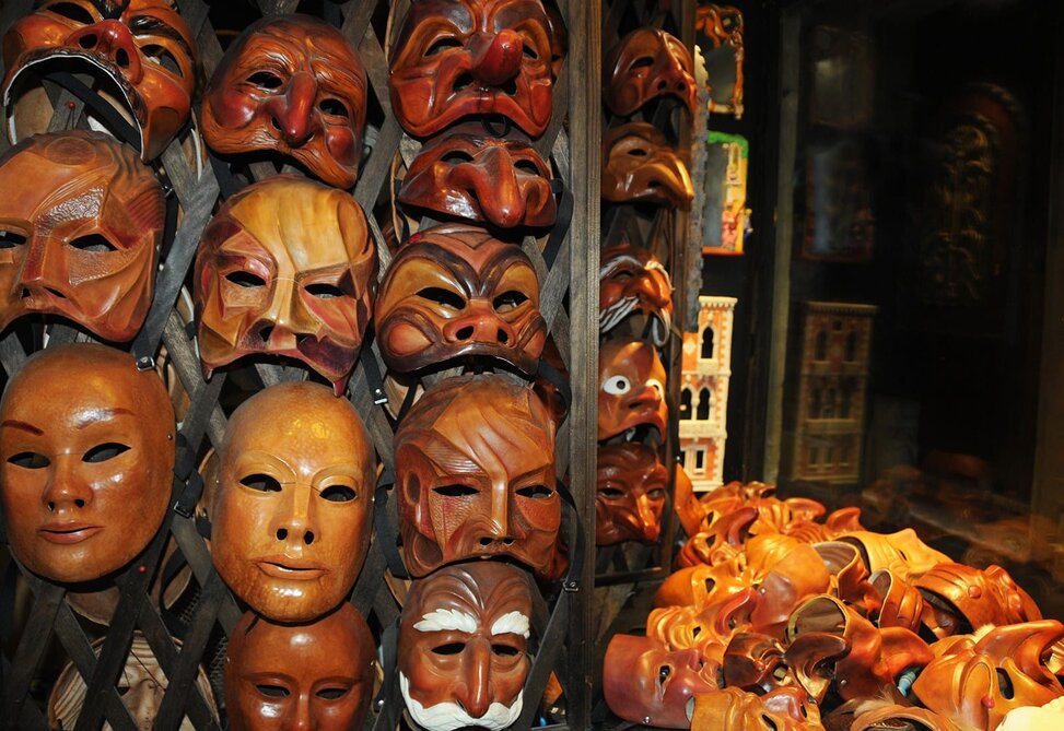 How To Make A Zanni Mask