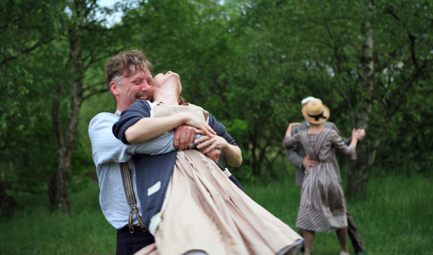 Review: Everlasting Moments - Slant Magazine