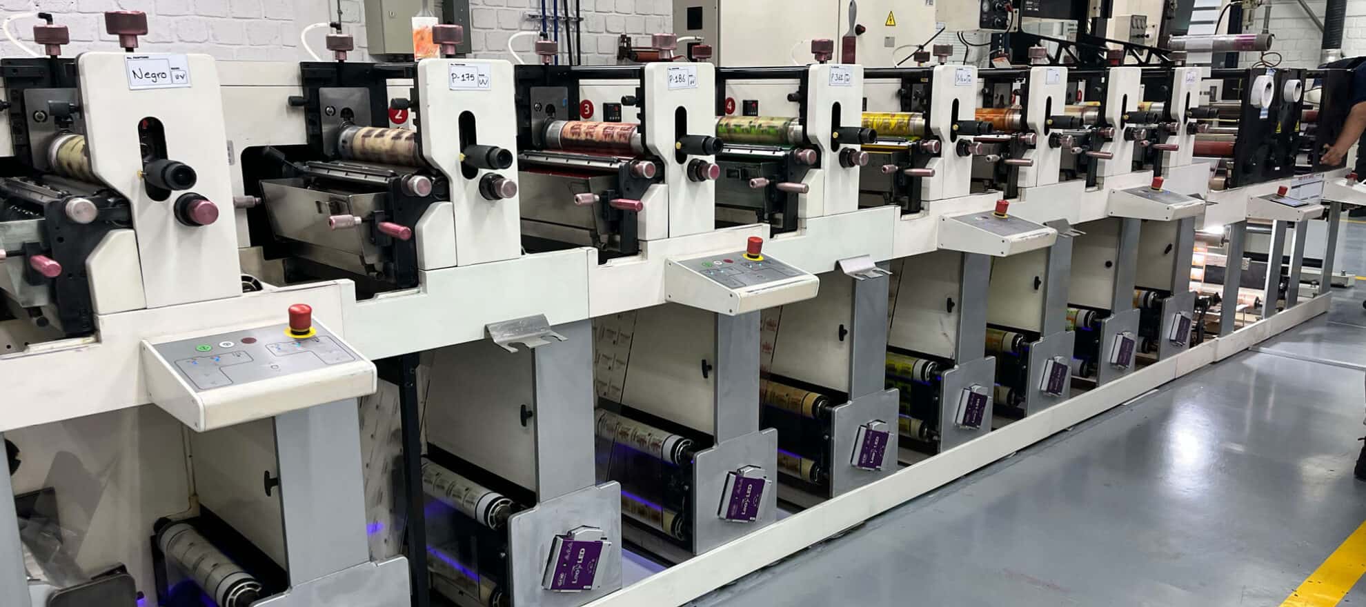 Shrink sleeve supplier turns to LeoLED