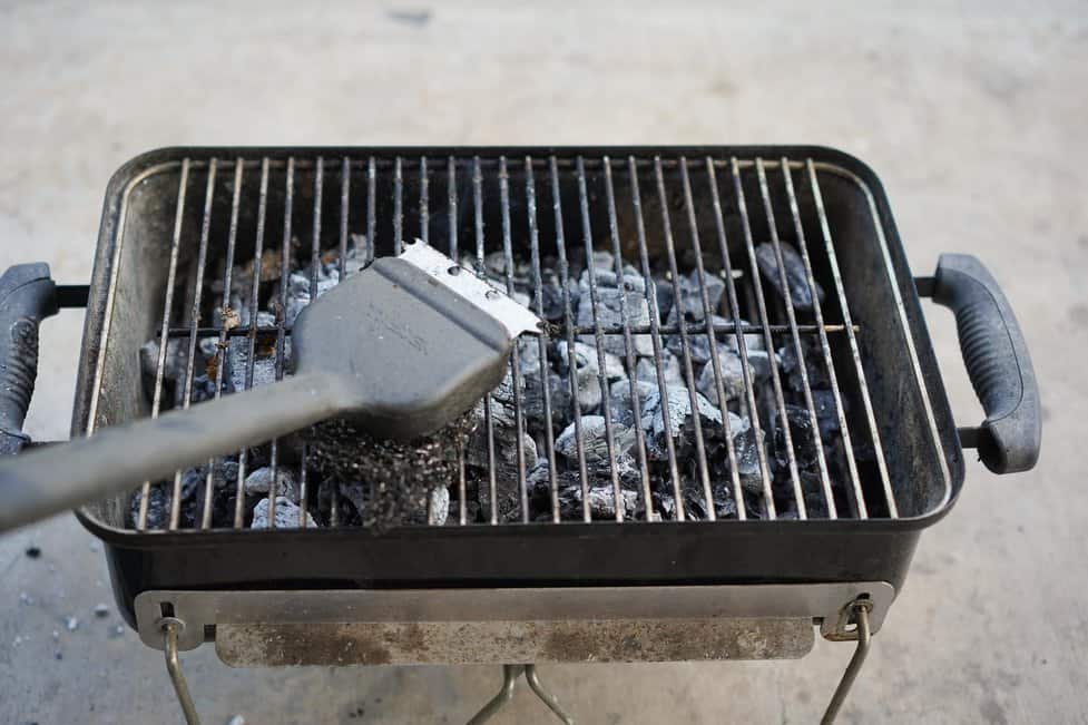 How to Start a Charcoal Grill Without Lighter Fluid: Easy & Safe Methods