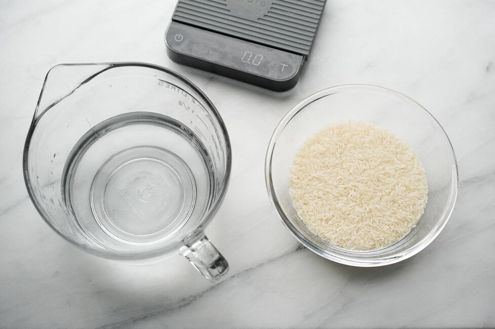 How to Measure Rice Without a Measuring Cup: Easy DIY Methods – buzzlyo