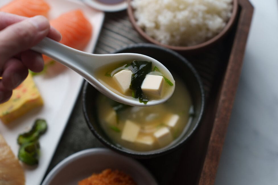 how to prepare a miso soup