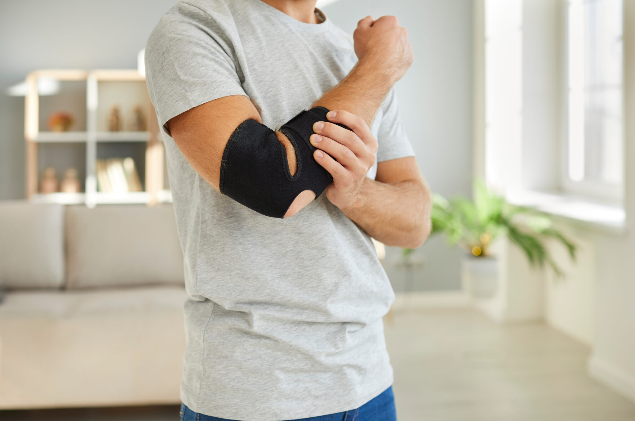 Mastering Elbow Pain: Tips for Relief & Recovery | Blog